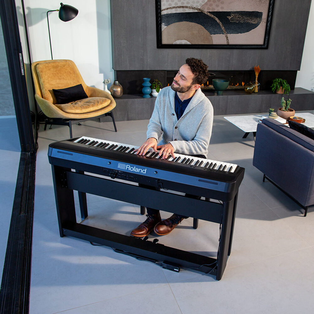Roland FP-90X Digital Piano W/Speakers - 88 Key | Roland’s FP-X series