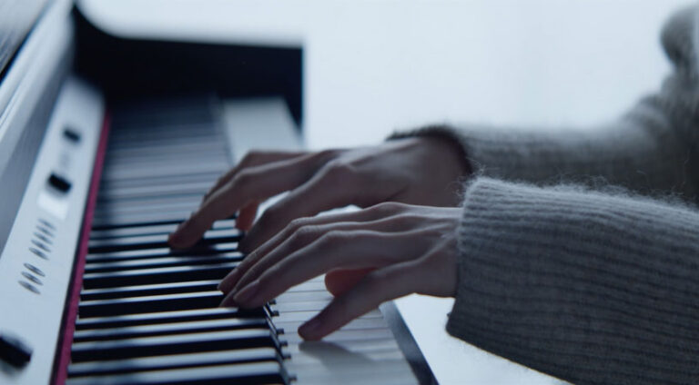 Roland HP702 | Roland 700 Series Home Digital Piano | Full Review ...