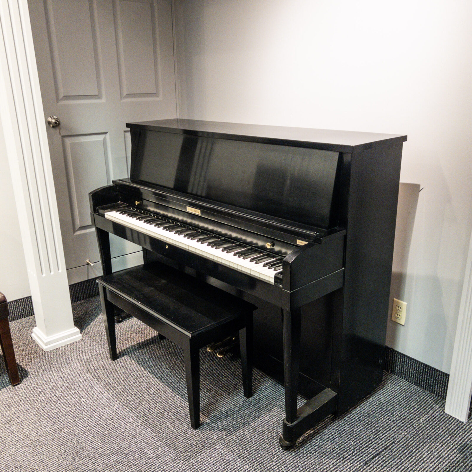 Used Baldwin Upright Piano - Merriam Pianos - Used Pianos